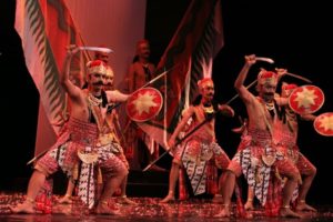 150+ Tarian Daerah Tradisional Nusantara Beserta Daerah Asalnya