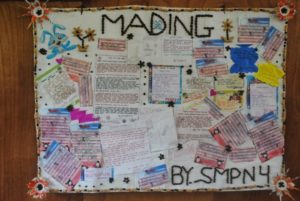 15 Contoh Mading 3D Kreatif | Cara Membuat, Hiasan, Bahan [Lengkap]