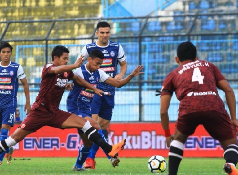 30+ Gambar Arema FC Terbaru 2019 (Foto, Wallpaper, Grafiti, HD)